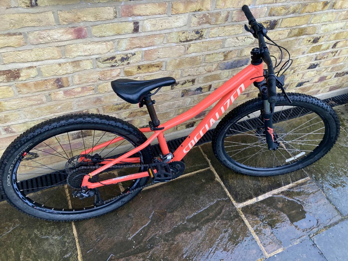 Mountain bike for children and young teenagers - Specialized Rockhopper ...
